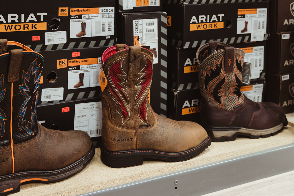 Giyim mağazası Ariat Outlet - Lehi, Utah, foto