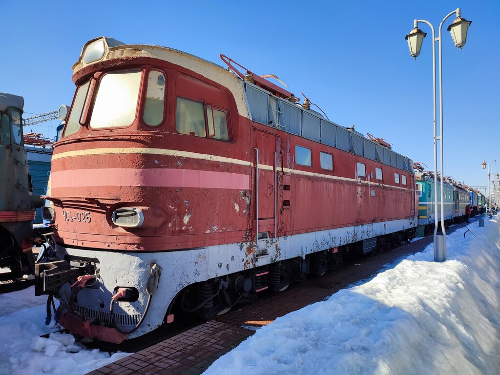 Park, sokak heykeli Электровоз Чс2к, Moskova, foto
