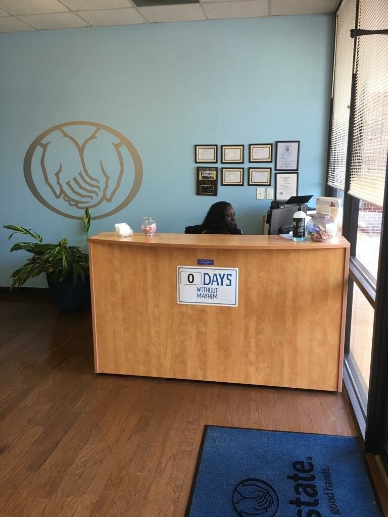 Sigorta şirketleri Oliver Hawkins: Allstate Insurance, Georgia Eyaleti, foto