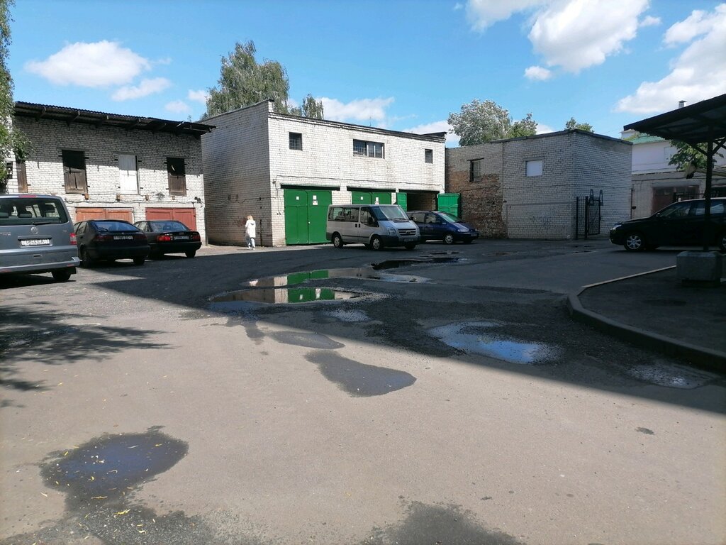 Otoparklar Автомобильная парковка, Brest, foto