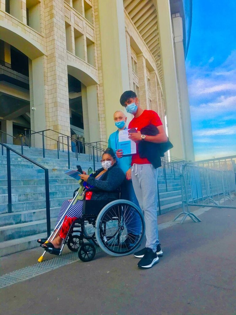 Aşılama noktası Пункт вакцинации в Лужники, Moskova, foto