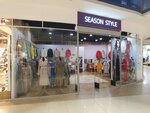 Season Style (Lensoveta Street No:97), giyim mağazası  Saint‑Petersburg'dan
