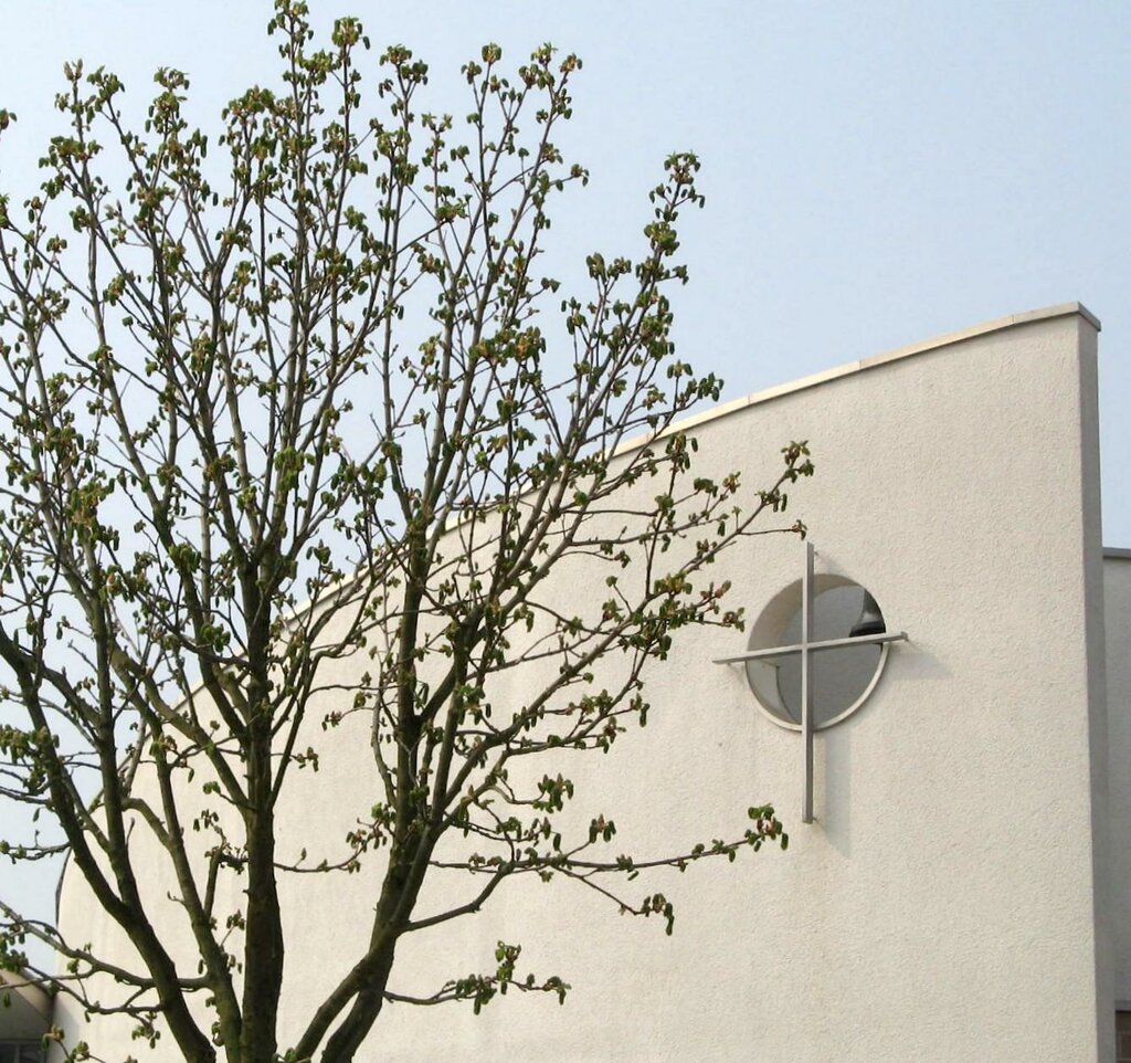 Dini dernekler Erlöserkirche Wiesbaden Sauerland - Evangelische Erlösergemeinde Wiesbaden-Sauerland, Wiesbaden, foto