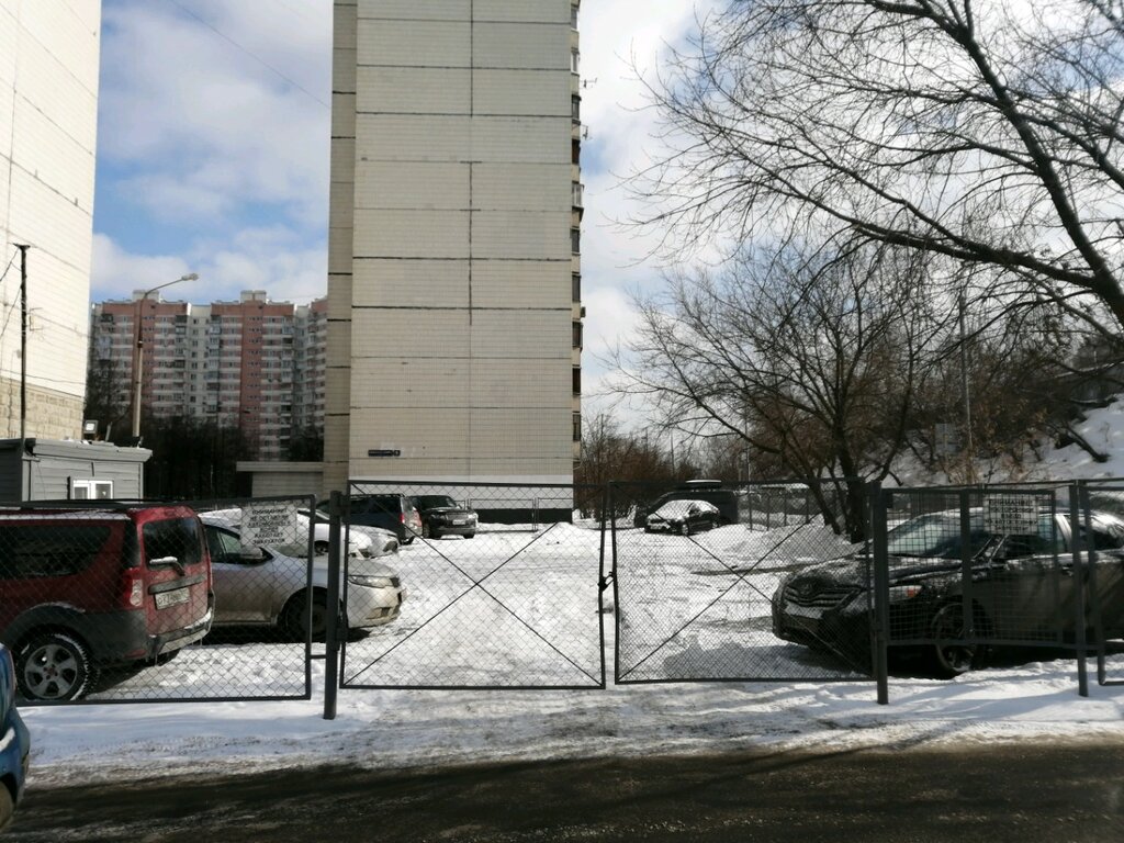 Garajlar Parking lot, Moskova, foto