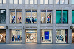 Tommy Hilfiger (Ernst-August-Platz No:2, City of Hanover, Hannover), giyim mağazası  Hanover'den
