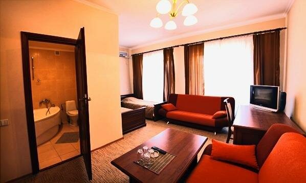 Otel Sobieski, Jovkva, foto