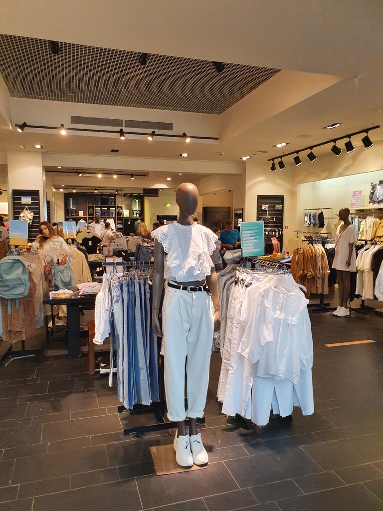 Giyim mağazası Pull & Bear, Novosibirsk, foto