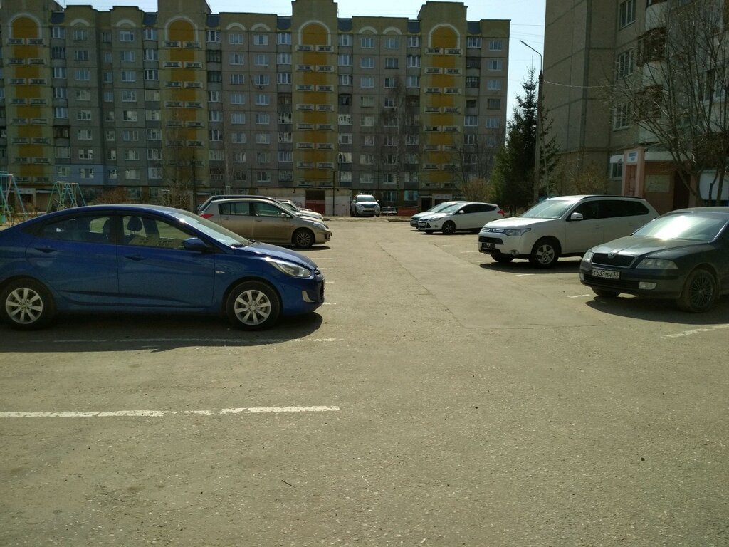 Otoparklar Parking lot, Vladimir, foto
