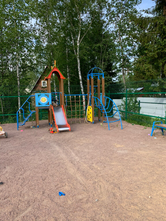 Oyun alanı Playground, Saint‑Petersburg ve Leningradskaya oblastı, foto