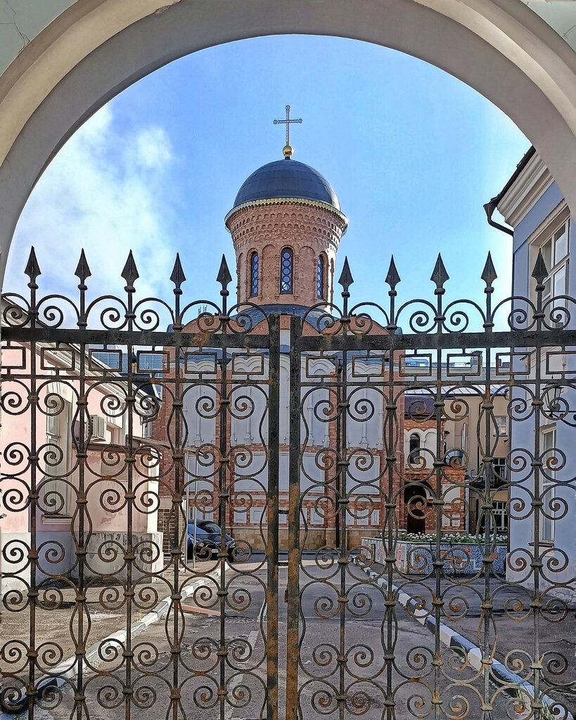 Ortodoks kiliseleri Temple Ikony Bozhiyey Materi Iverskaya V Iverskoy obshchine sester miloserdiya, Moskova, foto