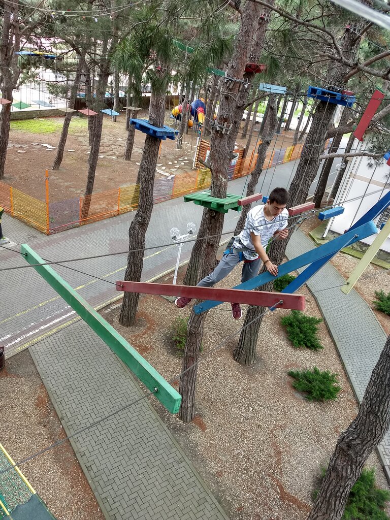 i̇pli oyun park Лазалки, Gelencik, foto