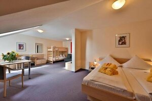 Sonnenhotel Bayerischer Hof (Torweiherweg No:5, Waldmünchen), otel  Bavyera'dan