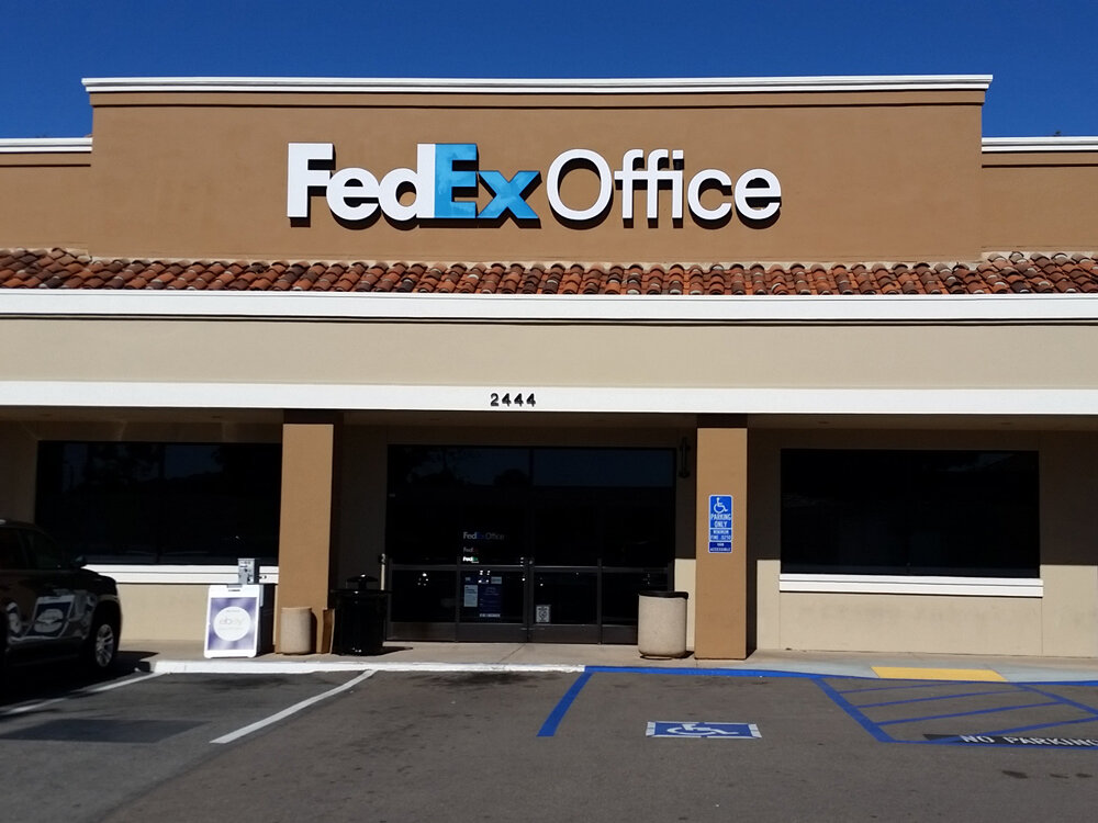 Fotokopi dükkanları FedEx Office Print & Ship Center, Oceanside, foto