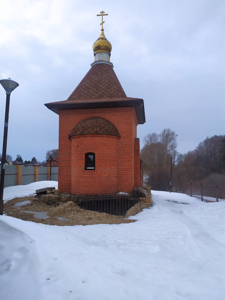 Şapel, haç anıtı Часовня Богоявления Господня, Tataristan, foto