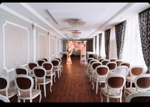 Renaissance (Platanovaya ulitsa No:6, Tolyatti), restoran  Tolyatti'den (Togliatti'den)