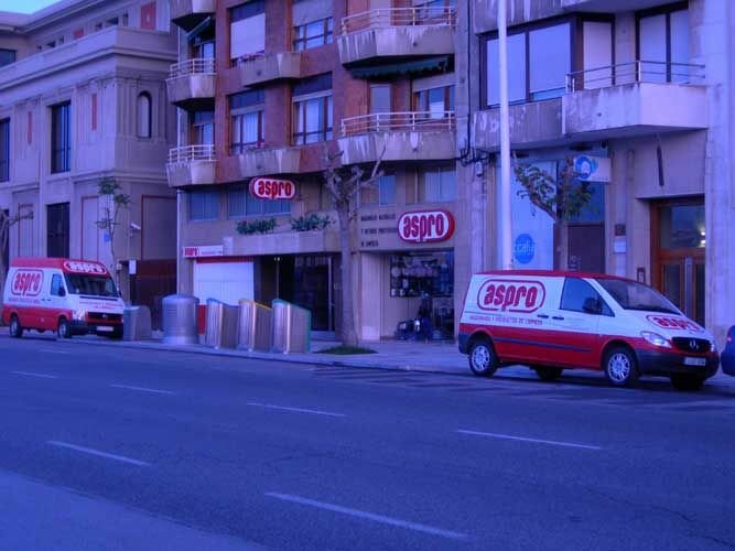 Sanayi ekipmanları firmaları Aspro, Santander, foto