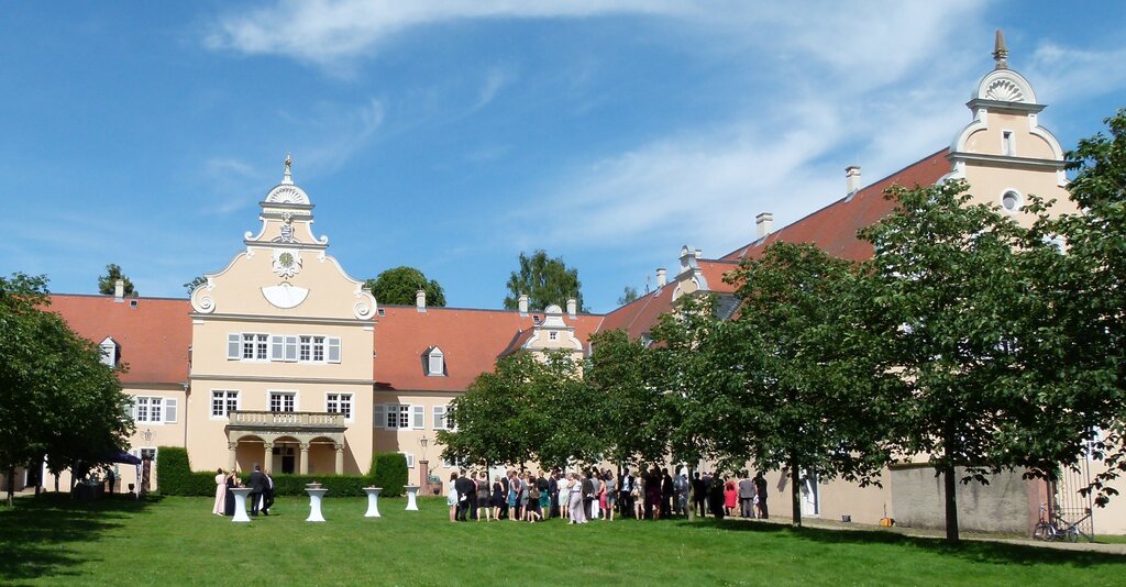 Dini dernekler Schlosskapelle Kranichstein - Evangelische Philippus-Kirchengemeinde Kranichstein, Hesse, foto