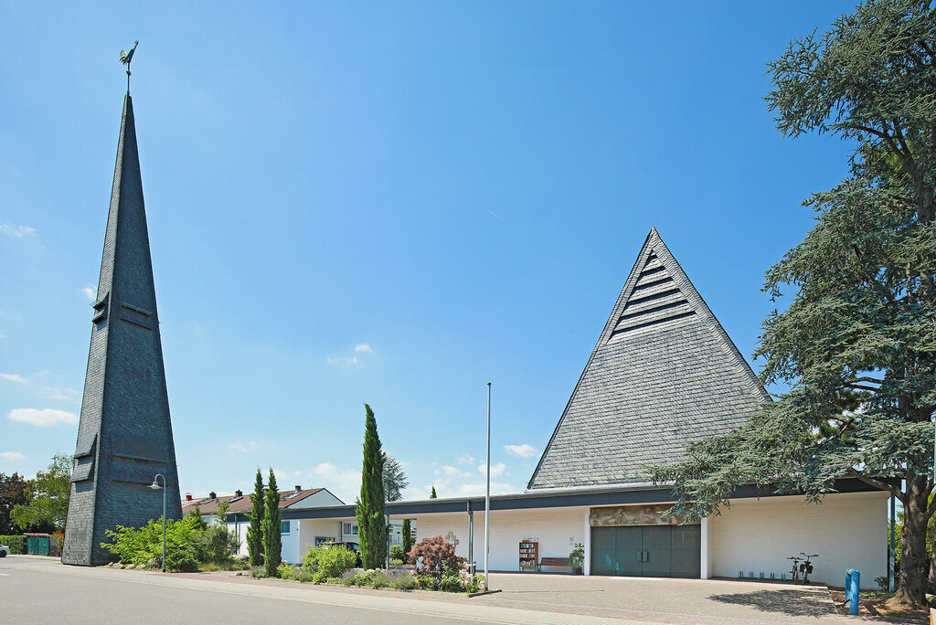 Dini dernekler Versöhnungskirche Ingelheim am Rhein - Evangelische Versöhnungskirchengemeinde Ingelheim, Renanya‑Palatinate, foto