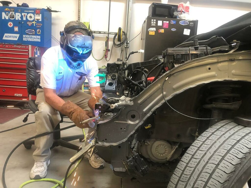 Otomobil camları BigSky Collision Centers, Arizona Eyaleti, foto