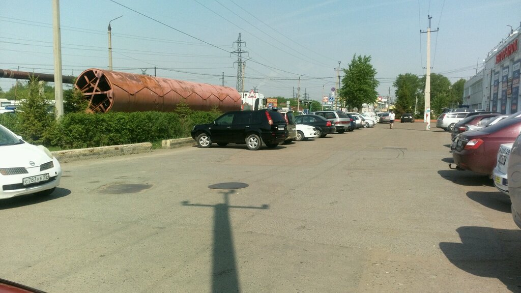 Otoparklar Parking lot, Omsk, foto