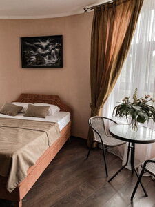 King (улица Горького No:9В), otel  Aluşta'dan