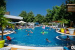St. Tropez. Pool Cafe (Stachki Avenue No:213), restoran  Rostov‑na‑Donu'dan