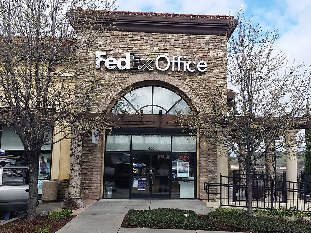 Fotokopi dükkanları FedEx Office Print & Ship Center, Kaliforniya Eyaleti, foto