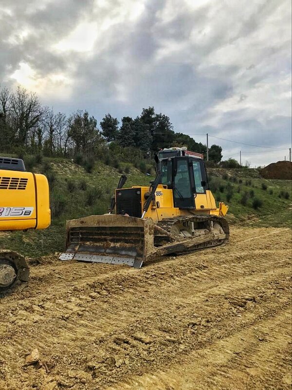 Yol ve asfalt ürünleri Gsl Costruzioni, Marche, foto