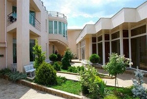 Lux Mini-Hotel (Болгарская улица No:75/76, дачный поселок Совиньон), otel  Odessa Bölgesi'nden