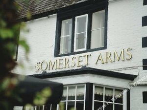 The Somerset Arms (England, Wiltshire County, High Street), otel  Wiltshire County'den