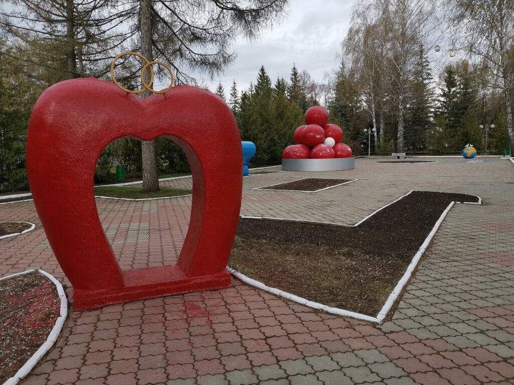 Turistik yerler Аллея влюблённых, Almetyevsk (Elmet), foto