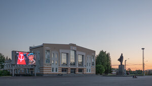 Гарнизонный Дом Офицеров (Lenina Street No:22), kültür ocakları  Mirny'den