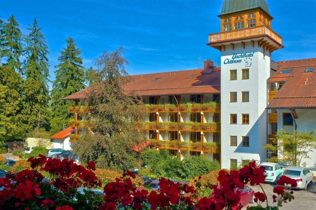 Otel Yachthotel Chiemsee, Bavyera, foto