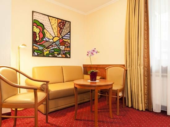 Otel Am Berliner Platz, Langenfeld, foto