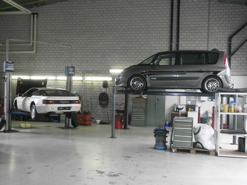Otomobil yedek parçaları Dorfgarage Kefikon GmbH, Thurgau, foto