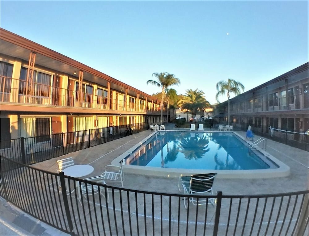 Otel La Vista Inn, New Port Richey, foto