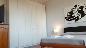 Duomo 5 Apartment (Via Dogana No:3), otel  Milano'dan