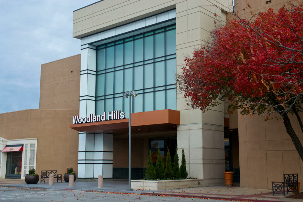 Alışveriş merkezleri Woodland Hills Mall, Oklahoma Eyaleti, foto
