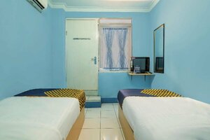 Blue House Costel Syariah by Oyo Rooms (West Java, Cianjur Regency, Cianjur), otel