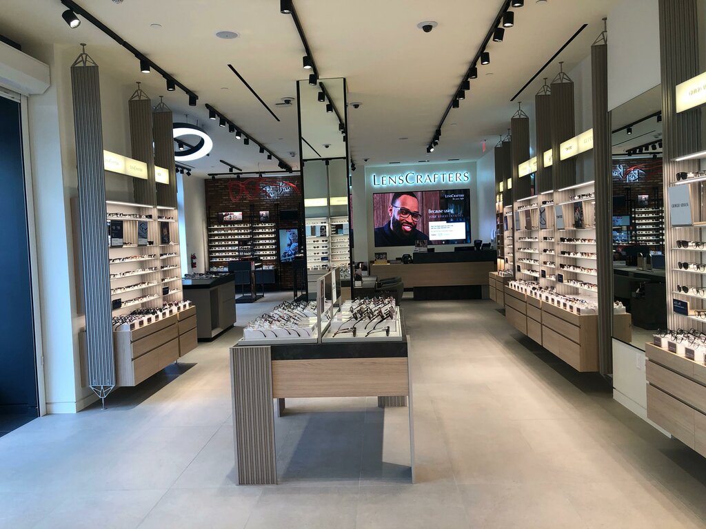 Giyim mağazası LensCrafters, Pasadena, foto