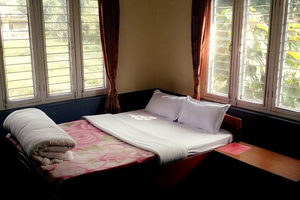 Otel Hotel Fire On The Mountain, Pokhara, foto