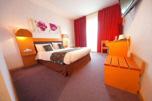Kyriad Laon (Hauts-de-France, Aisne, Laon, Avenue Charles de Gaulle), otel  Laon'dan