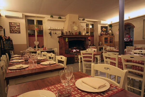 Ciccio e Pinolo Food e Wine (Liguria, La Spezia, Via Montalbano, 229), restoran  La Spezia'dan