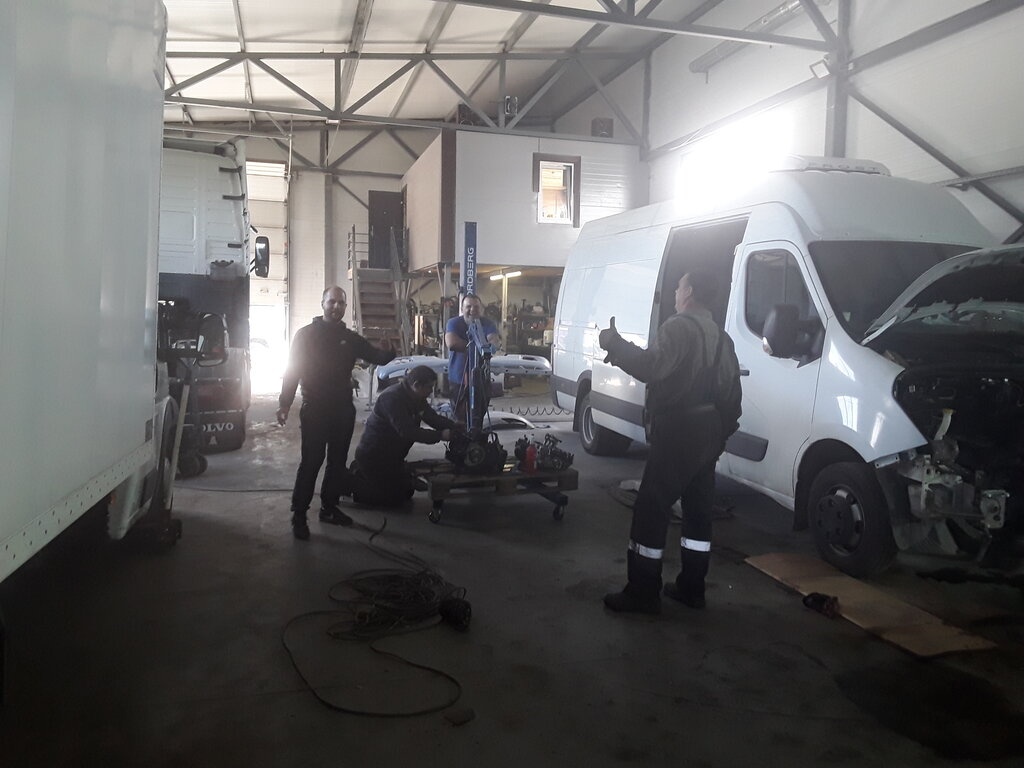 Kamyon ve ağır vasıta satış ve servis firmaları Грузовая охраняемая автостоянка, Kotlas, foto
