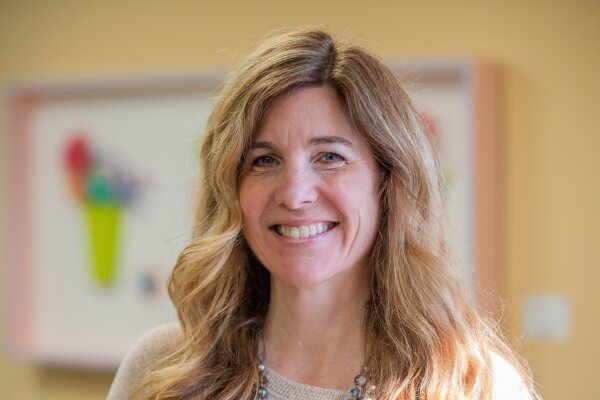 Çocuk poliklinikleri Nirmala Parajuli, Md, Faap, Ohio Eyaleti, foto