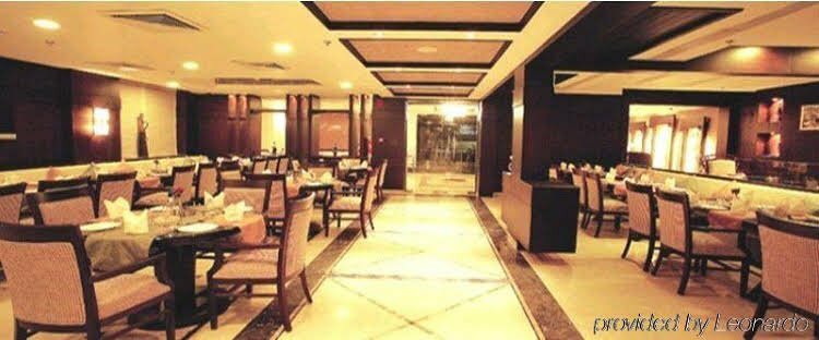 Otel Admire Suites by FabHotel, Delhi, foto