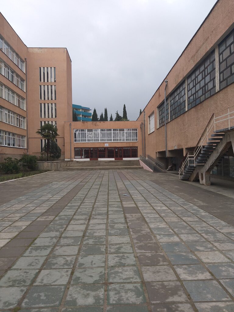 Ortaokul Школа № 2 имени героя Советского Союза А.И. Еременко, Aluşta, foto