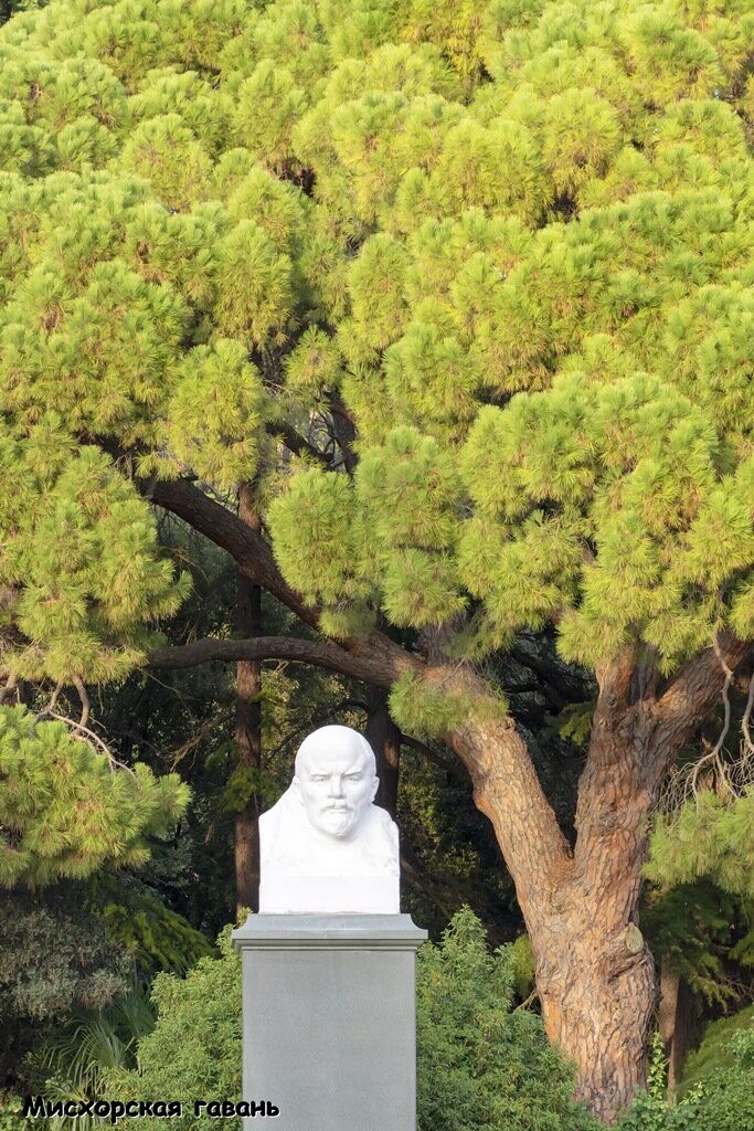 Anıt, heykel В.И. Ленин, Kırım Cumhuriyeti, foto
