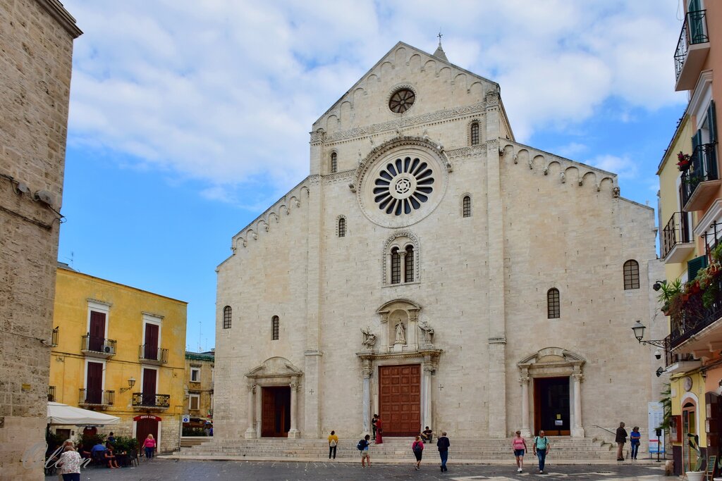 Katolik kiliseleri Cathedral of San Sabino, Bari, foto