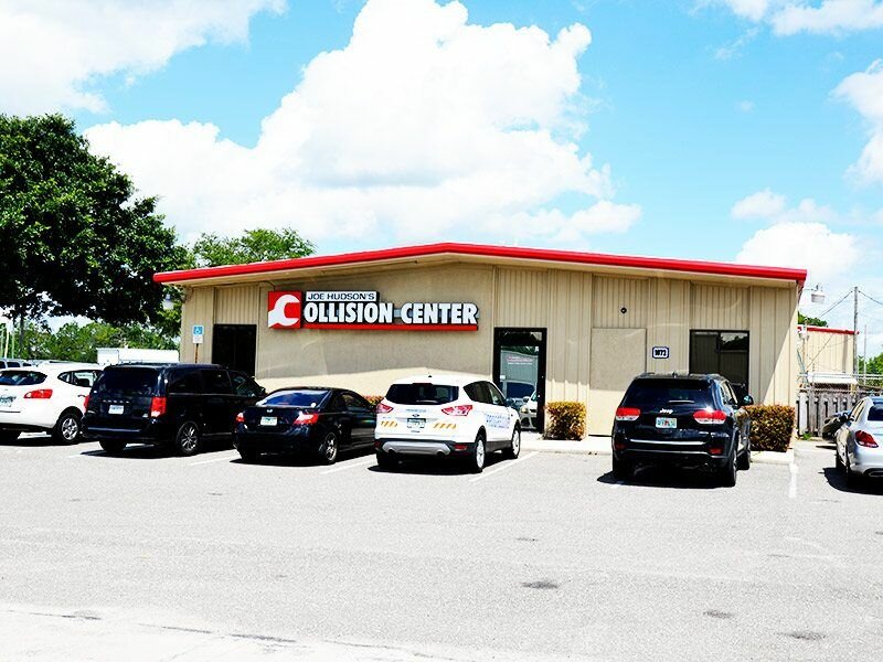 Oto kaporta Joe Hudson's Collision Center, Florida Eyaleti, foto